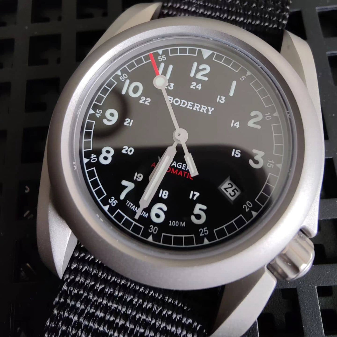 Boderry VOYAGER - 100M Waterproof Titanium Automatic Field watch
